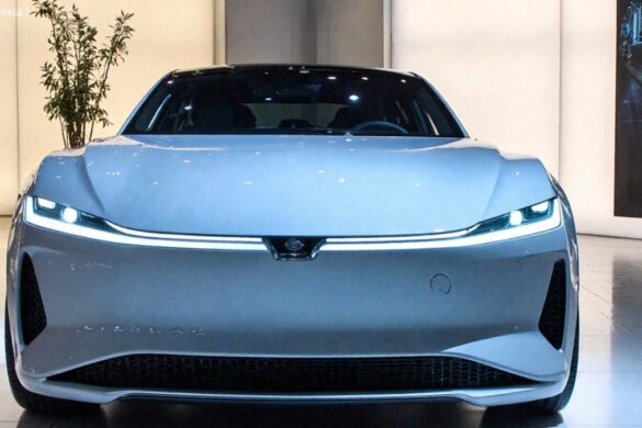 2025 Nissan Maxima: Price, Release Date, Specs - Motor Gold